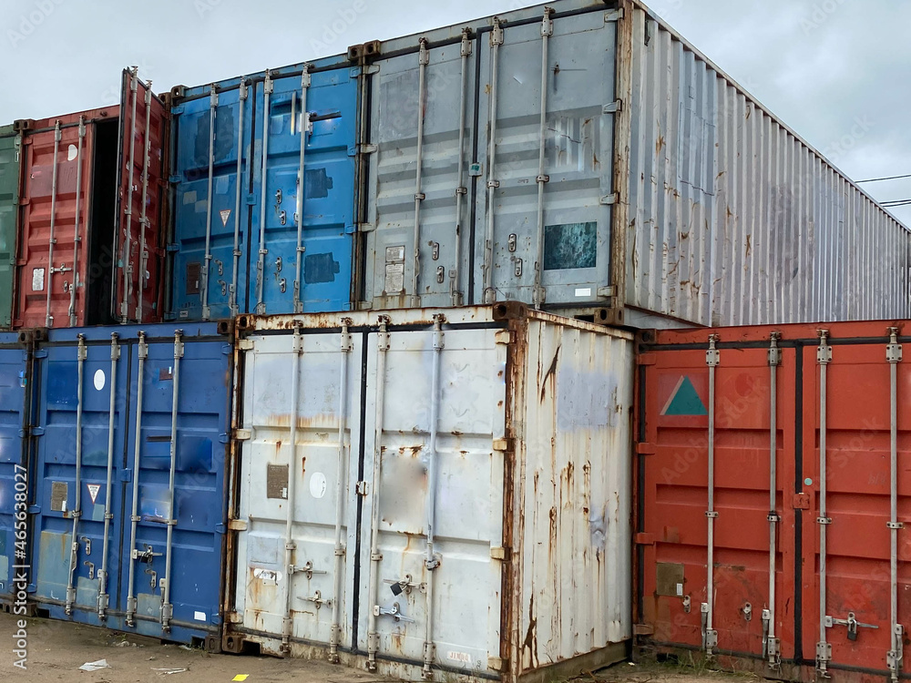 Multi-colored iron industrial sea containers for international ...