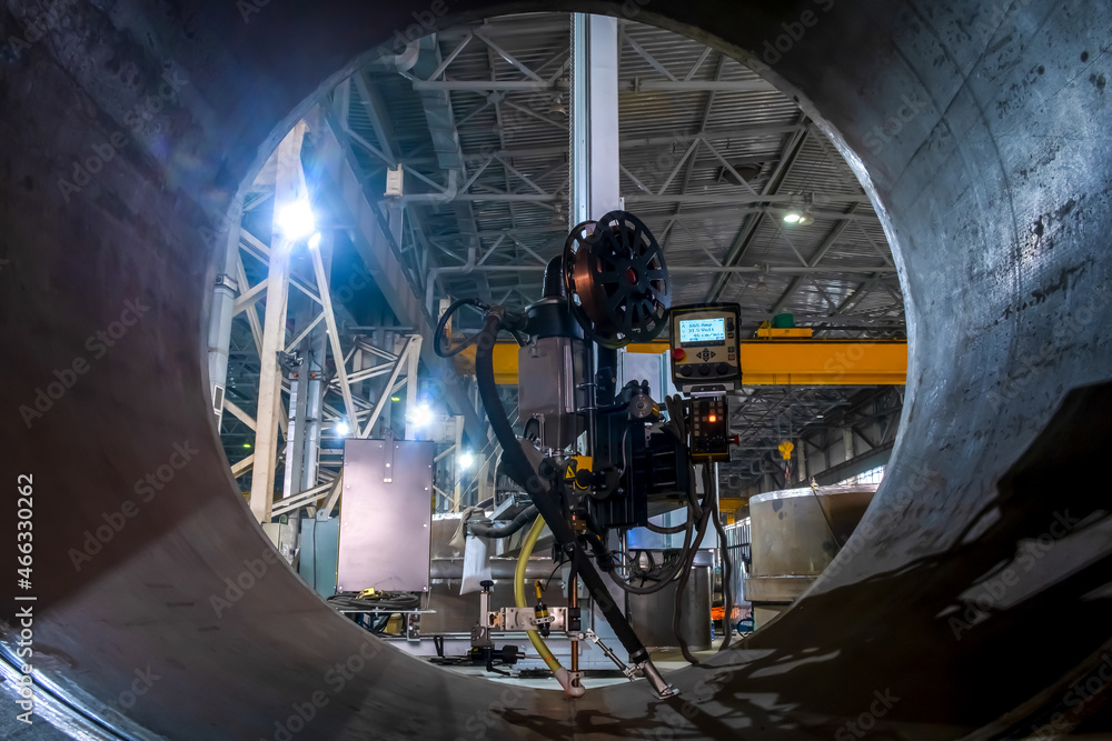 Submerged welding. Automatic welding. Automated pipe welding process by ...