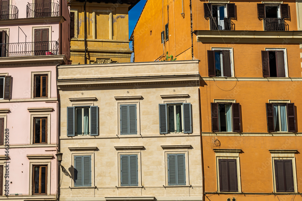 Roma – le facciate di alcuni dei palazzi storici più famosi Stock Photo ...