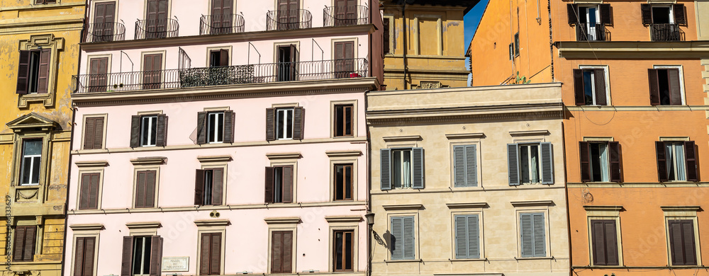 Roma – le facciate di alcuni dei palazzi storici più famosi Stock Photo ...