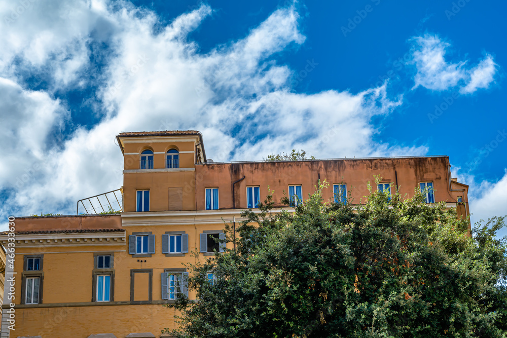 Roma – le facciate di alcuni dei palazzi storici più famosi Stock Photo ...