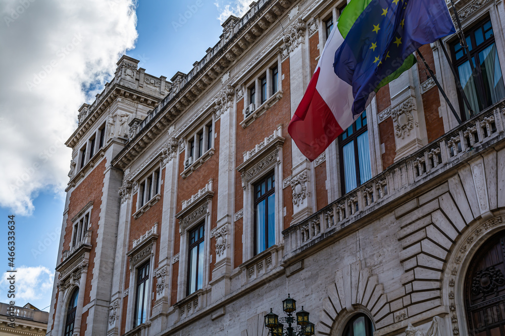 Roma – le facciate di alcuni dei palazzi storici più famosi Stock Photo ...