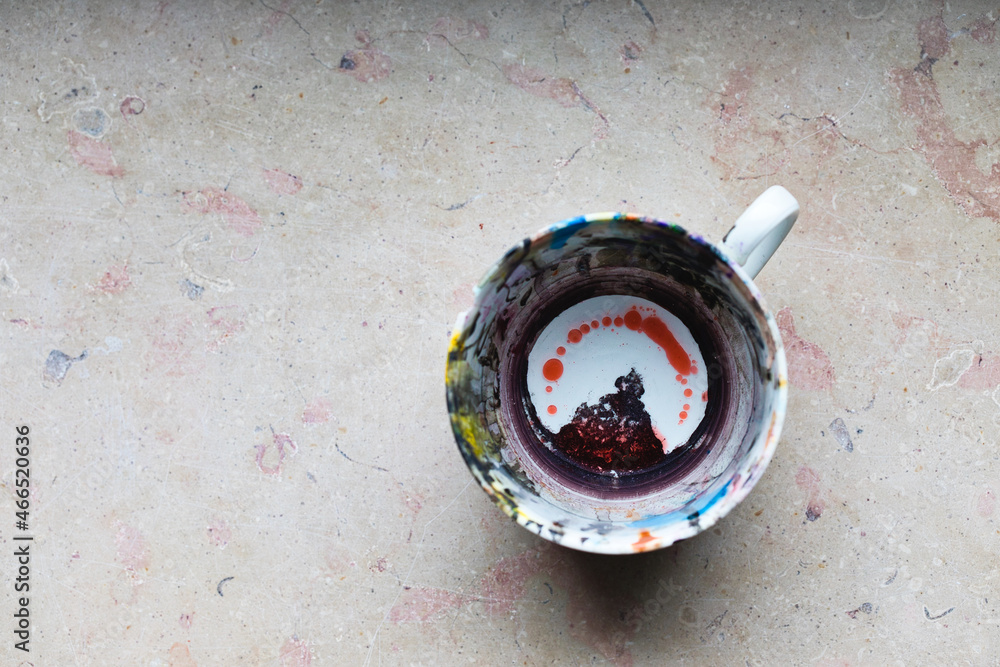 Stockfoto Kaffeesatz lesen? Eine Tasse in der mal Kaffe war, wird vom ...