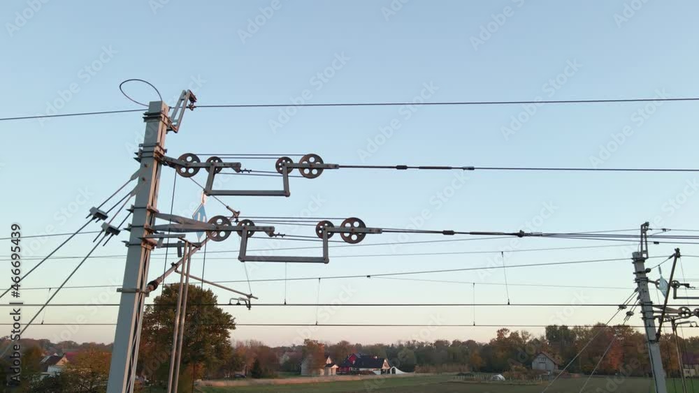 Parts of railway contact network. High voltage railroad line Stock 비디오 ...