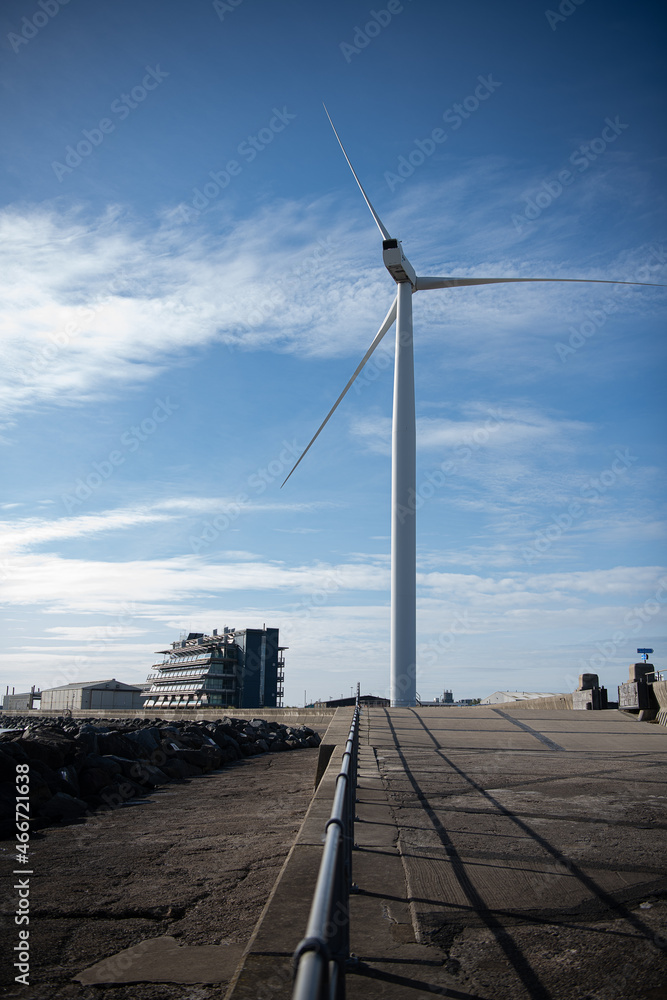 Gulliver, the wind turbine at Ness Point in Lowestoft Stock Photo ...