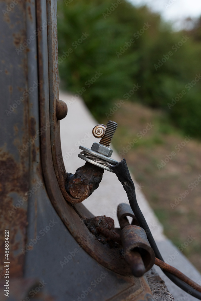 Foto de The grounding system of the high voltage power station is ...