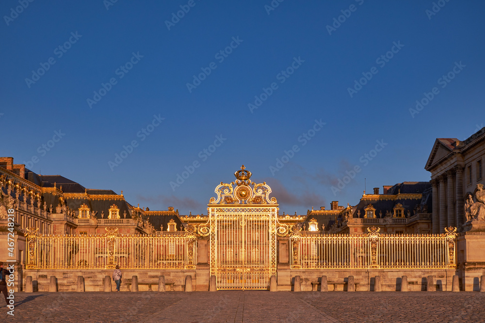 The Beautiful Facade of Chateau de Versailles (Palace of Versailles ...
