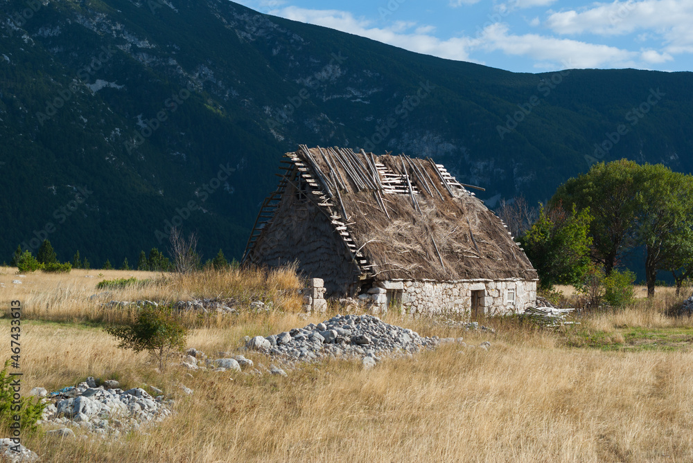 Typical traditional mountain straw roof house of Balkans Stock Photo ...