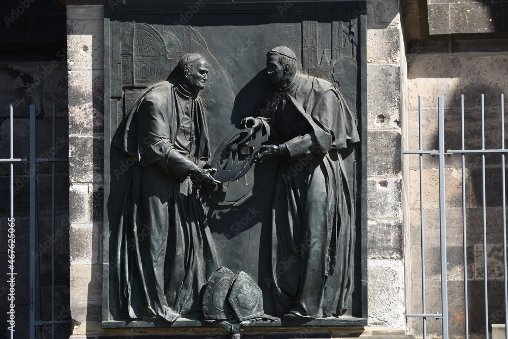 Relief in honor of the meeting of Pope Ioannes Paulus PP. II and ...