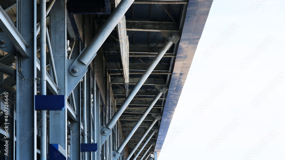 Roof beam cantilever steel structure with hinges connection joint ...