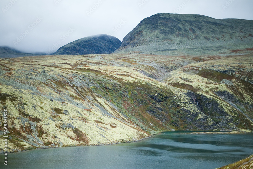 Rondvatnet lake and mountain ranges at the Rondane national park in ...
