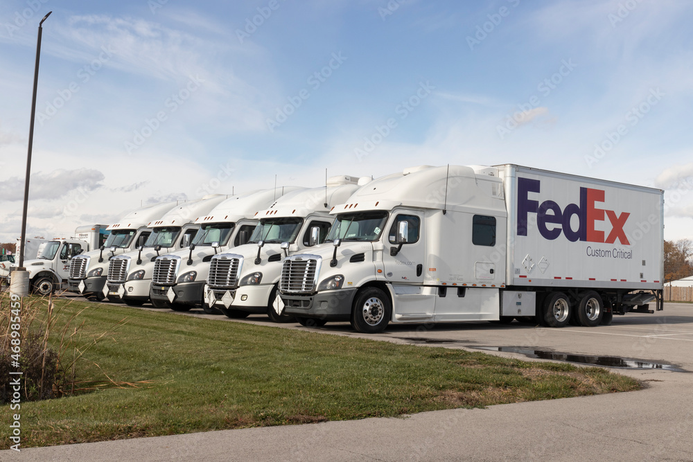 Navistar International Semi Tractor Trailer Trucks in FedEx livery ...