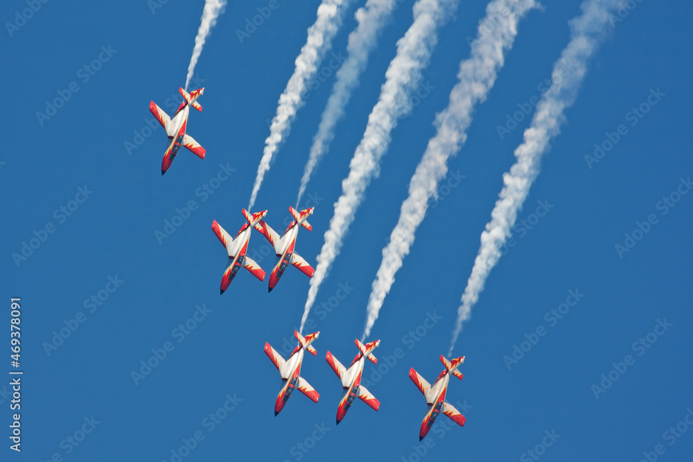 Spanish military aerobatic team Patruilla Aguila performing a ...