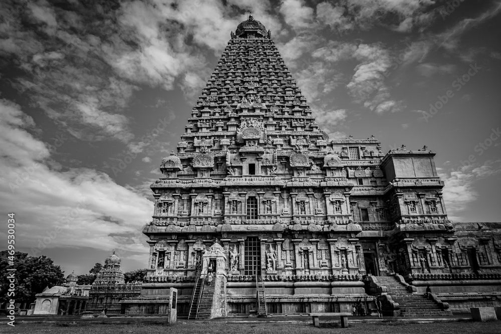 Tanjore Big Temple or Brihadeshwara Temple was built by King Raja Raja ...