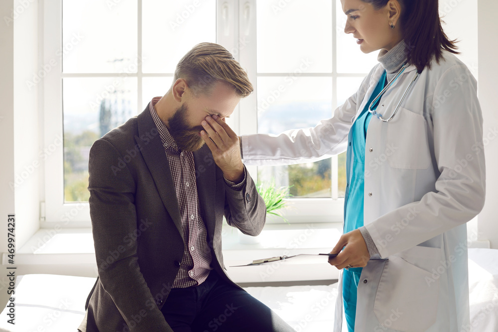 Patient visits doctor at hospital, gets bad news and loses hope ...