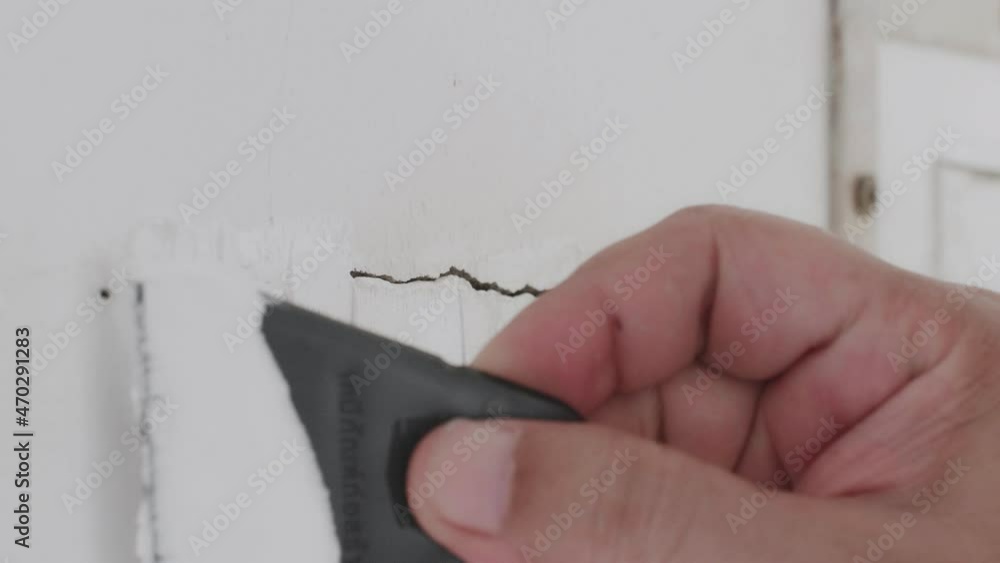 Repair cracks from subsidence in plaster walls At home by yourself with ...