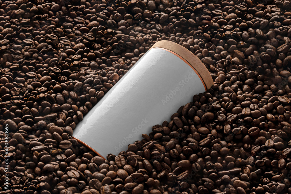 Foto Stock Blank coffee container mockup on coffee seeds background ...
