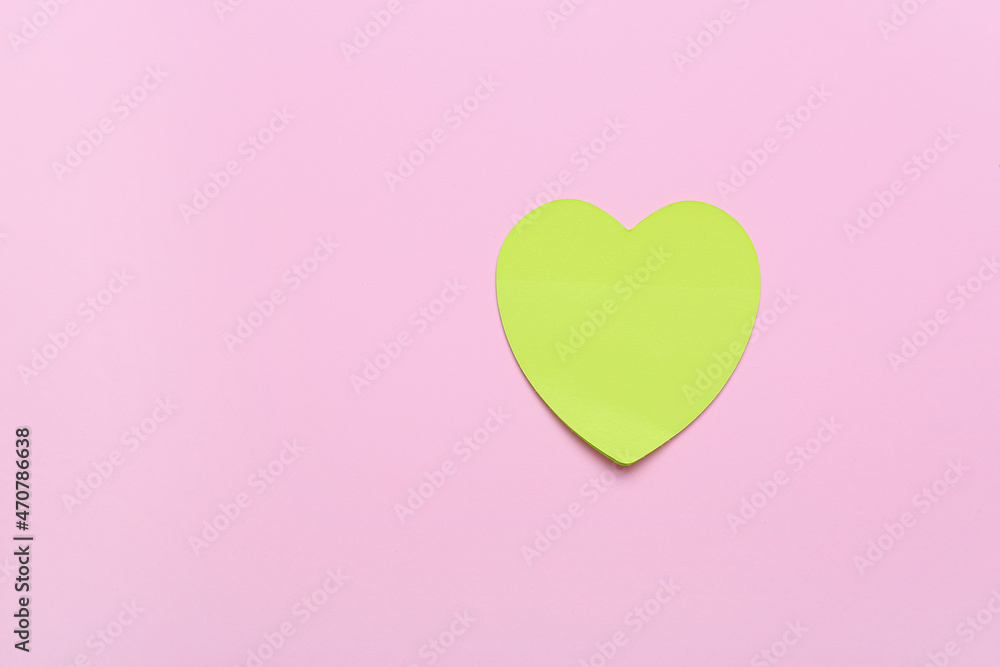Sticky notes in shape of heart on pink background Stock Photo | Adobe Stock