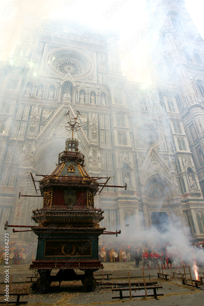 Traditional events for Easter. The "Scoppio del Carro" (The Explosion ...