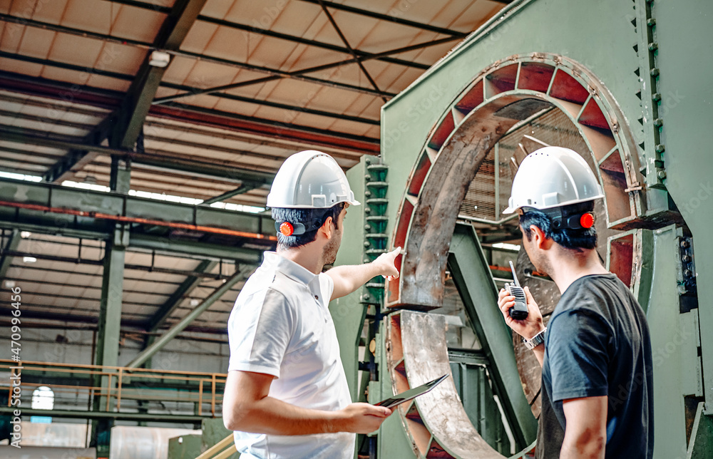 Employee and employer is in the pipe factory, they are talking about ...