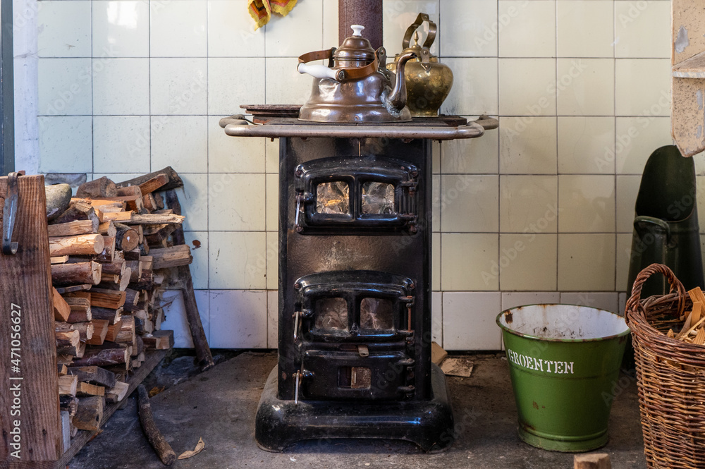 Stary piec na drewno. Stock Photo | Adobe Stock