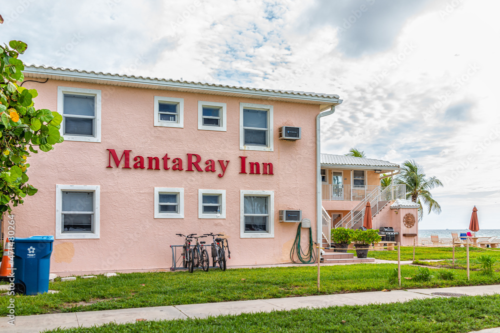 Hollywood, USA - August 4, 2021: North Miami, Hollywood beach, Florida ...