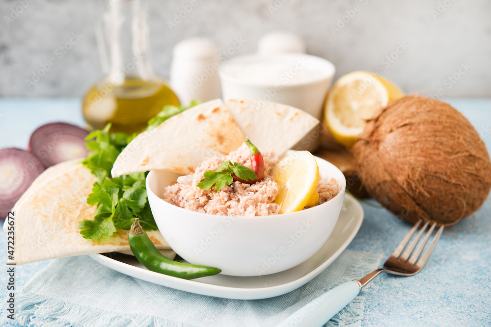 Mas Huni. Traditional Maldivian breakfast of tuna, coconut, onion and ...