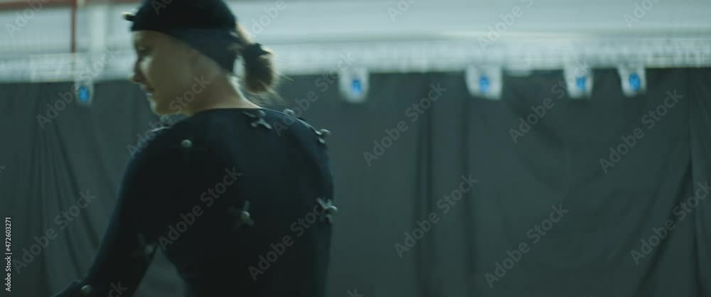 Vidéo Stock Actors wearing motion capture suits performing some fight ...