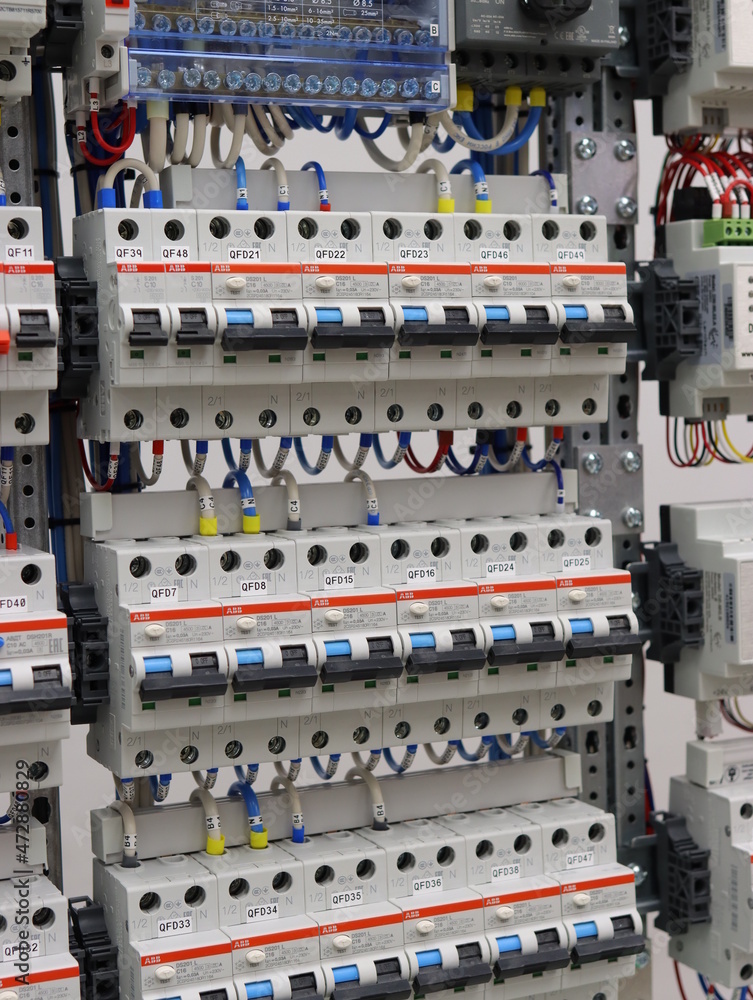 Automatic differential current automata ABB.3-phase automatic ...