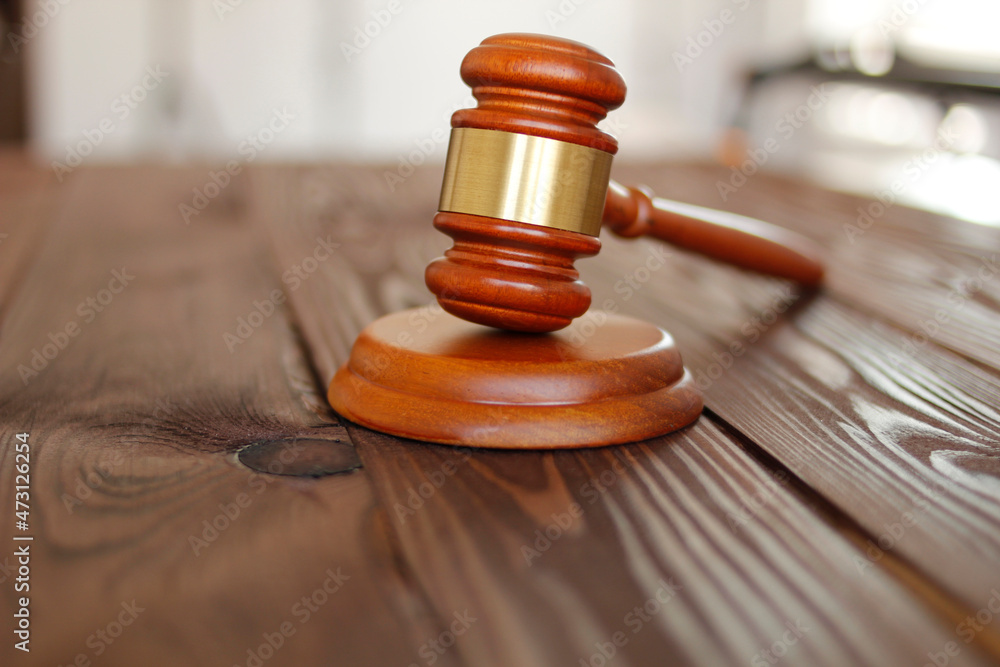 Judge hammer against the background of the courtroom. Judge gavel ...