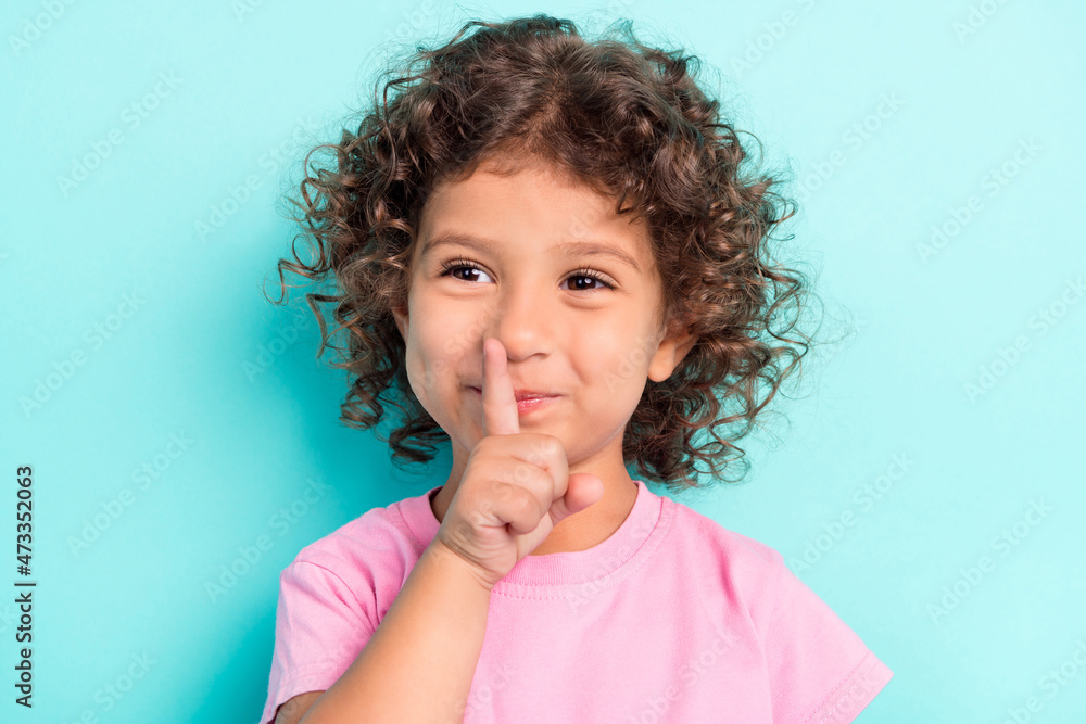 Portrait of attractive cheerful cute mysterious wavy-haired girl ...