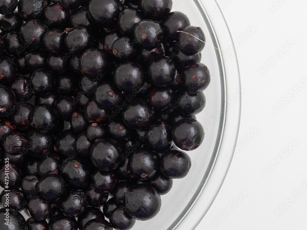 Berry Jabuticaba in clear glass bowl on white background. Jaboticaba ...