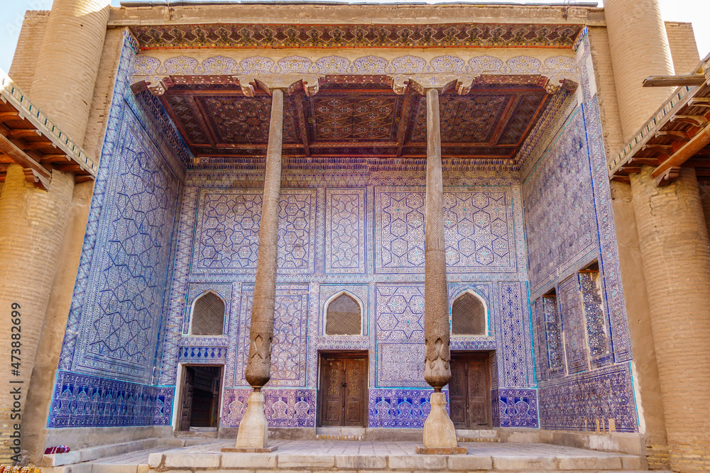 Iwan of Kurnish-hana in the Khan's palace Kohna-Ark, Khiva, Uzbekistan ...