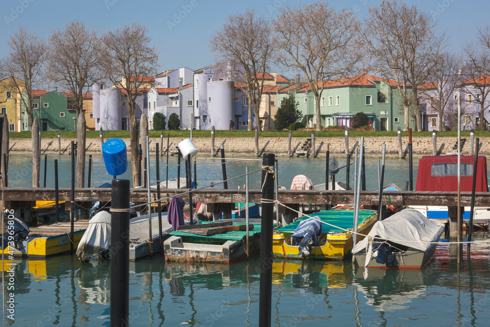 Venezia.Mazzorbo, Complesso residenziale Giancarlo De Carlo con pontile ...