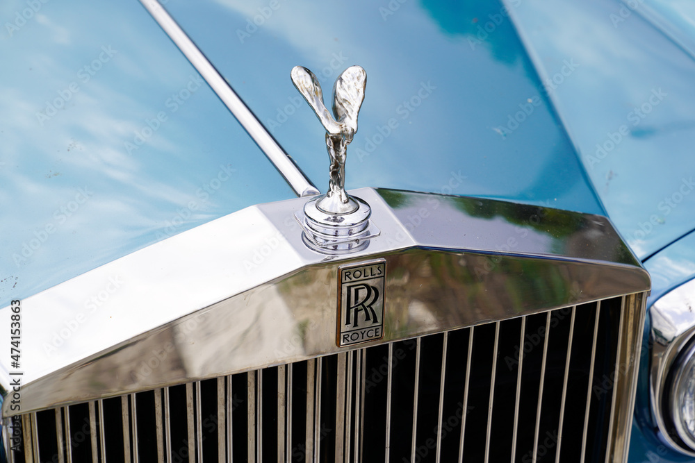 Rolls Royce Silver shadow II classic great britain car logo brand and ...
