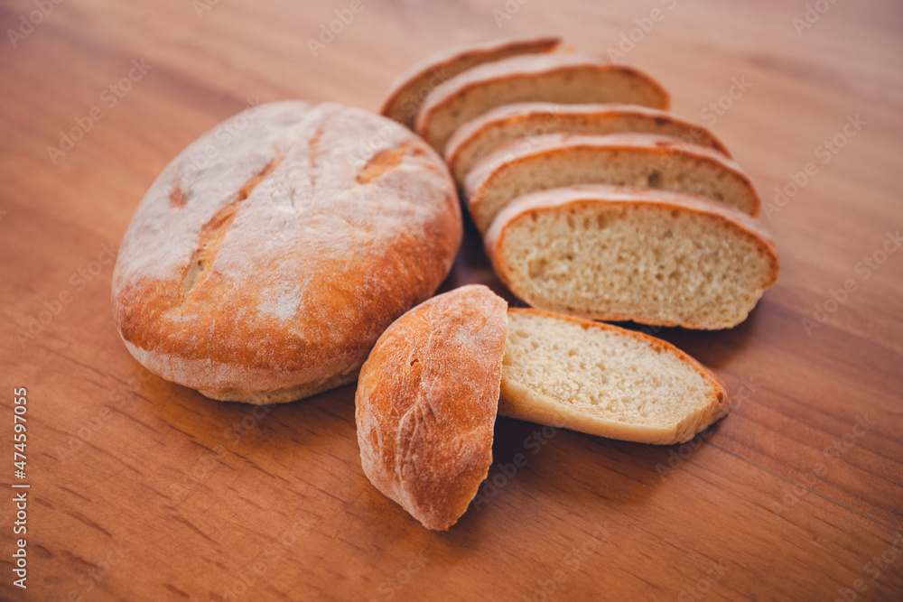 Pan Español hecho con masa madre. Nutritivo y casero. Stock Photo ...