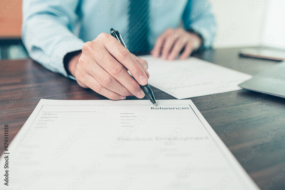 HR staff Submit a job application for new employees to fill out job ...