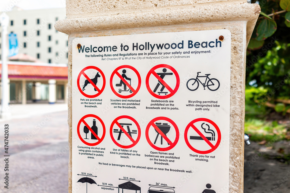 Foto de Hollywood, USA - August 4, 2021: North of Miami Beach ...