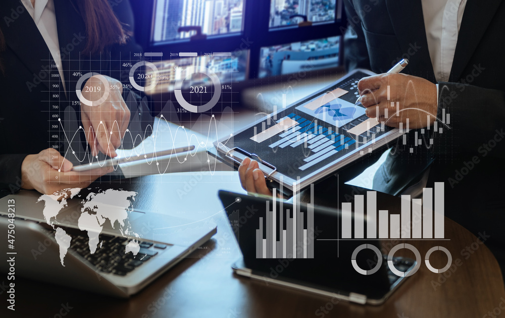 Foto de Data Management System with Business Analytics concept ...