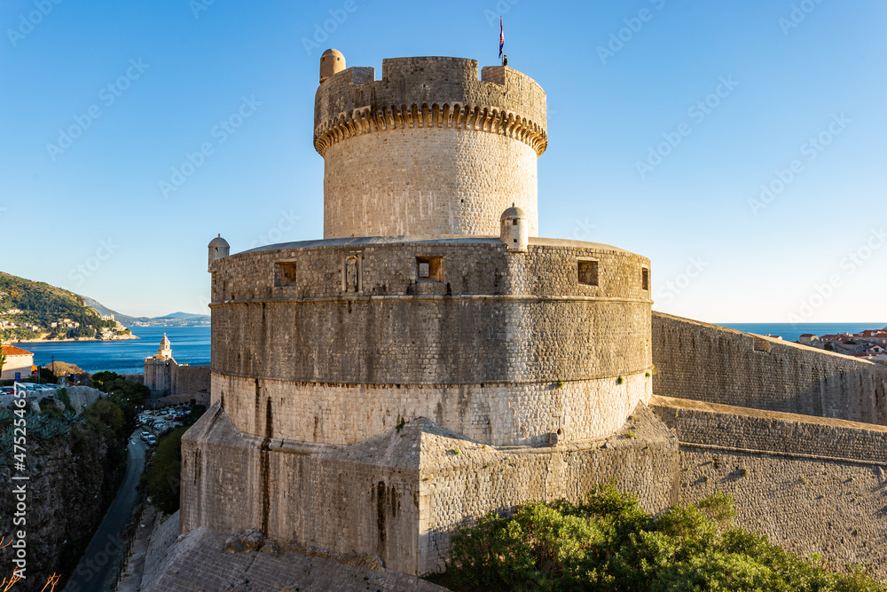 Old city walls with sight on Minceta Tower in Dubrovnik, Croatia Stock ...
