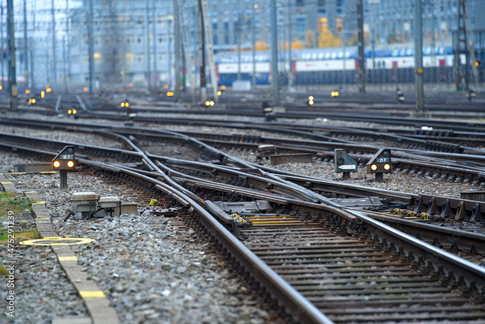 Track field with railway switches and railway signals at Zürich main ...