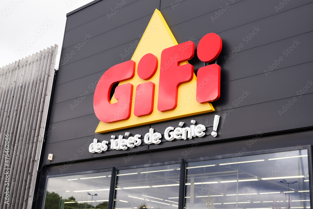 Gifi logo sign and brand text front wall entrance facade shop French ...