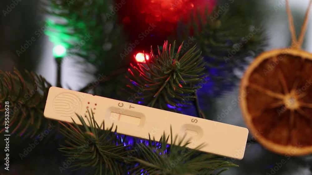 Stockvideon Rapid antigen self-test with a negative result on the ...