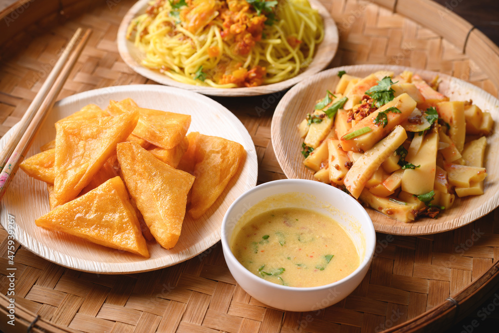 Deep fried Burmese tofu, spicy fresh Burmese tofu salad and noodles ...