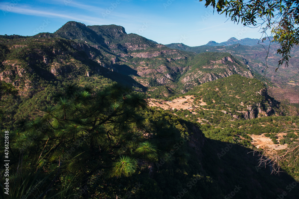 El paisaje de la montaña de Sinaloa tierra de raramuris tarahumaras ...