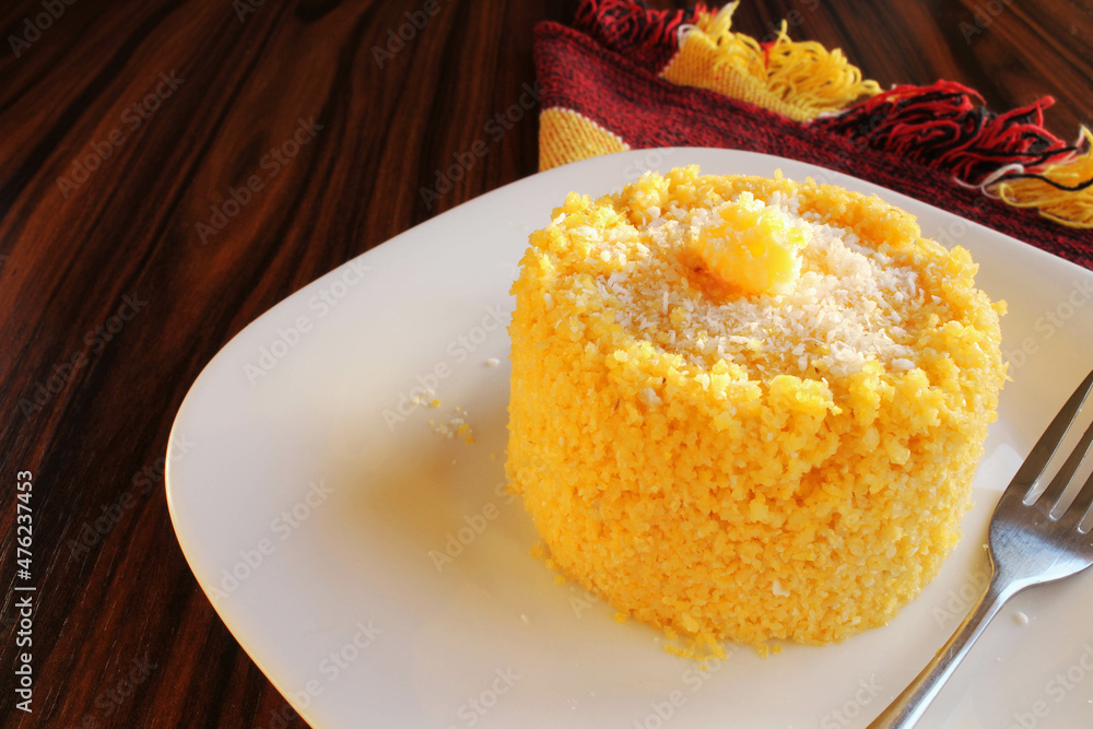 Foto de Corn couscous with butter and coconut grated, common ...