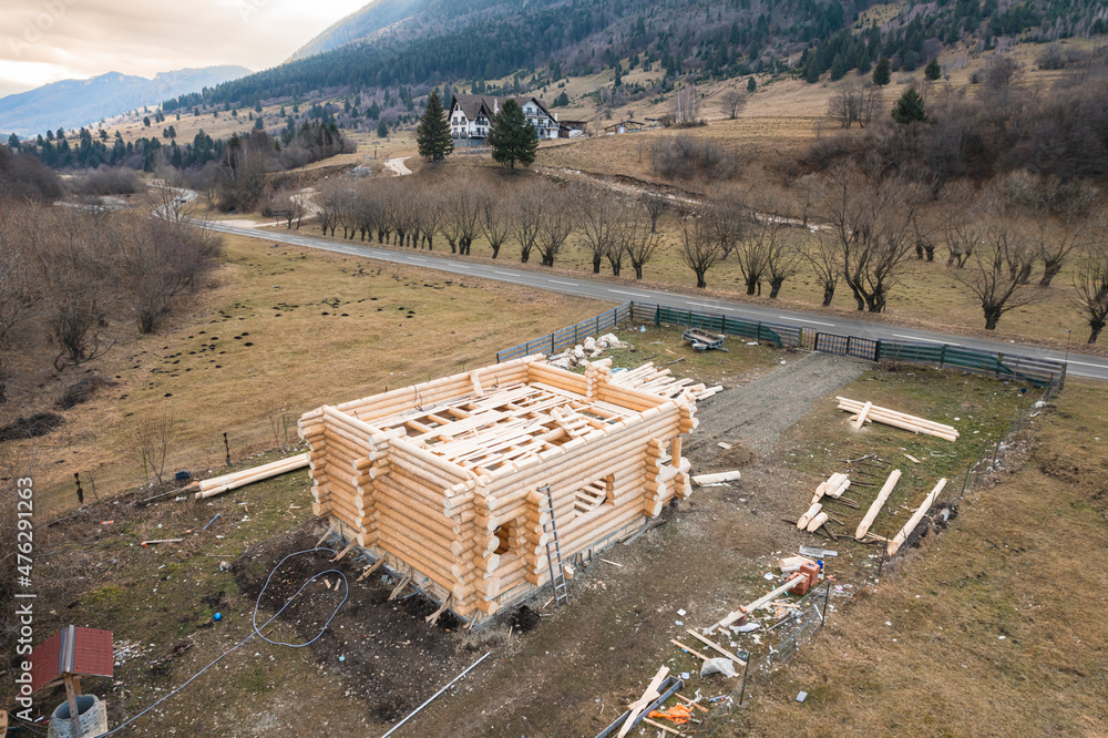 Cottage style log home was built by an outstanding timber framing ...