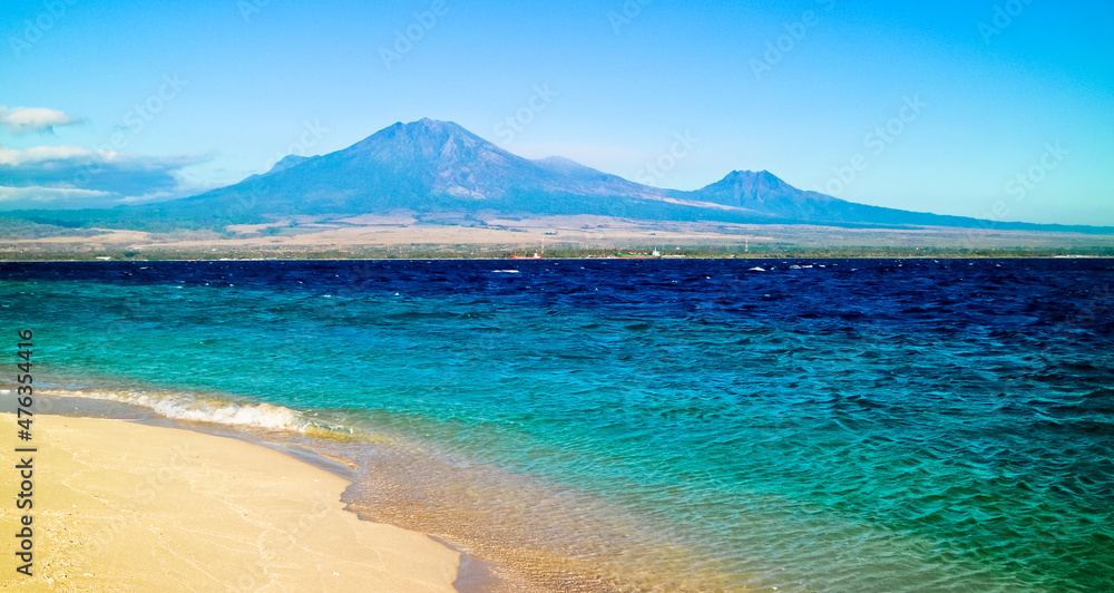 Scenic View Of Tropical paradise beach, Tabuhan Island, Banyuwangi ...