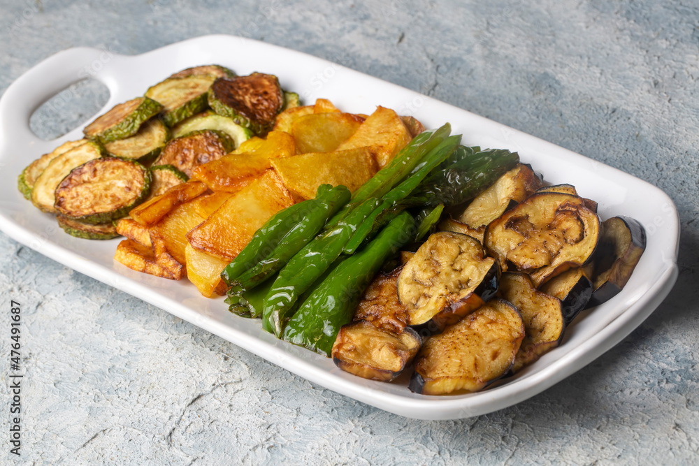 Turkish style mixed vegetable fried (Karisik Kizartma) Stock-Foto ...
