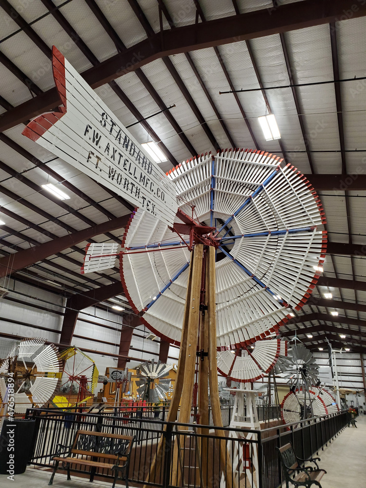 Foto de Vintage Halladay Standard Windmill on Display at the American ...